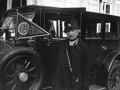 Two French Women Who Helped to Shape the Future of Driving | Hertz Blog