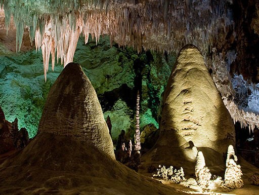 Exploring New Mexico’s Beauty: White Sands and Carlsbad Caverns