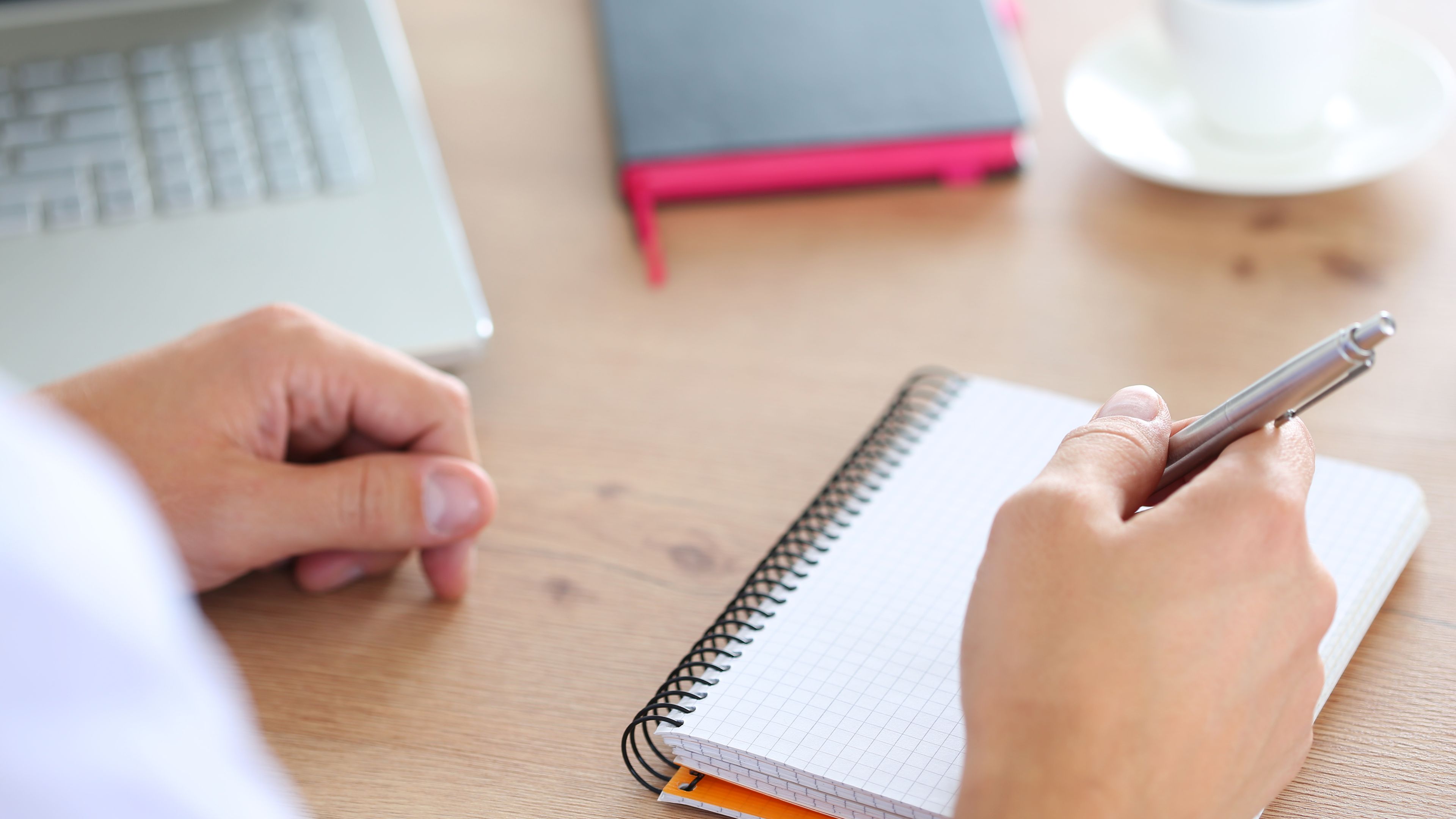 4 Simple Ways to Stay Focused at Work