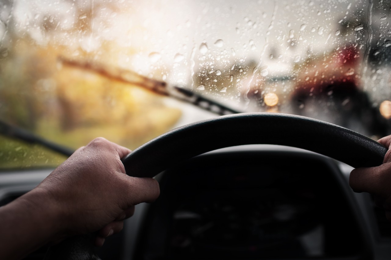 Stay safe on the road: Driving tips for rainy weather | Hertz Blog