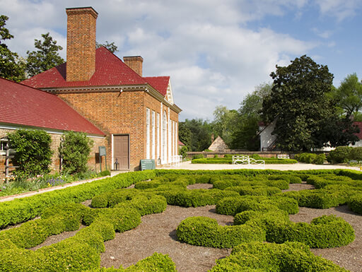 Mount Vernon: The First Presidential Residence