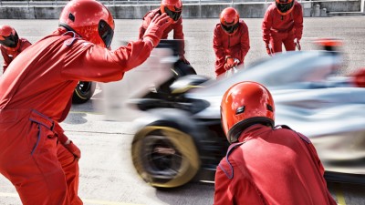 Anatomy of a Pit Crew | Hertz Racing Gold